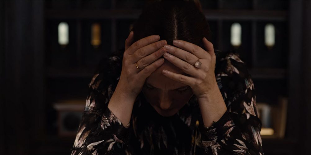 Long Live the Queen - Regina Tiedemann in Dark - The Geek Generation